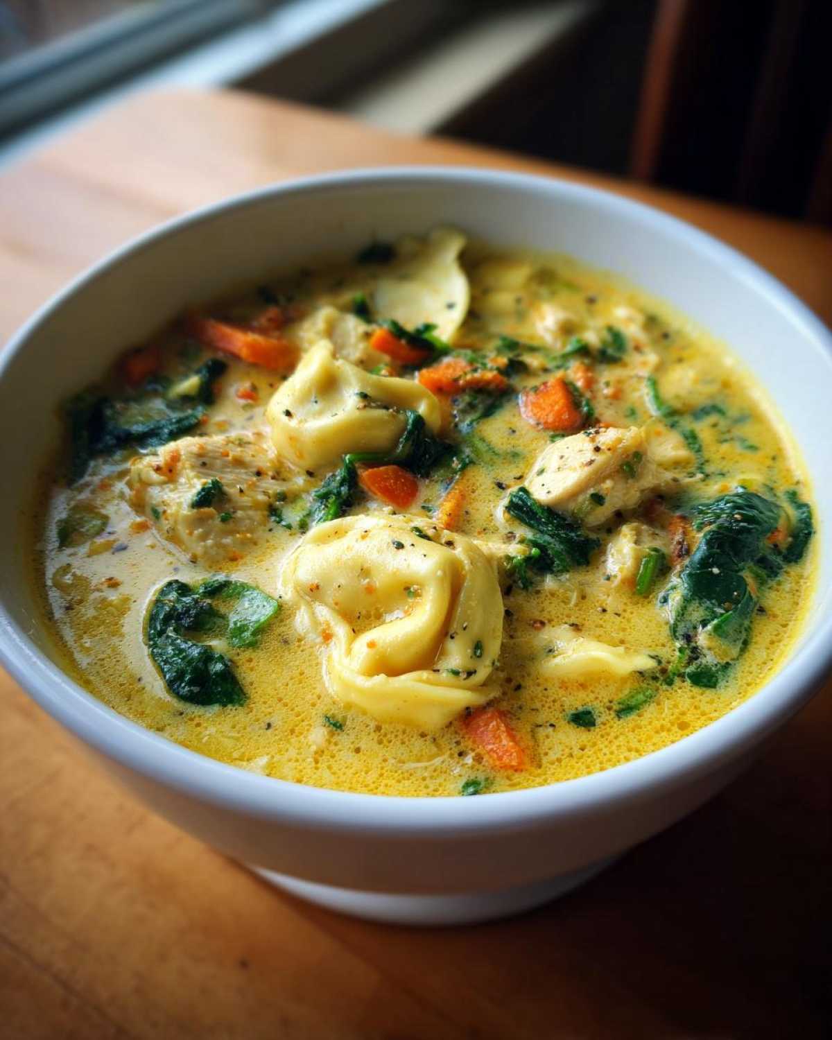 Amazing 30-Minute Creamy Tortellini Soup
